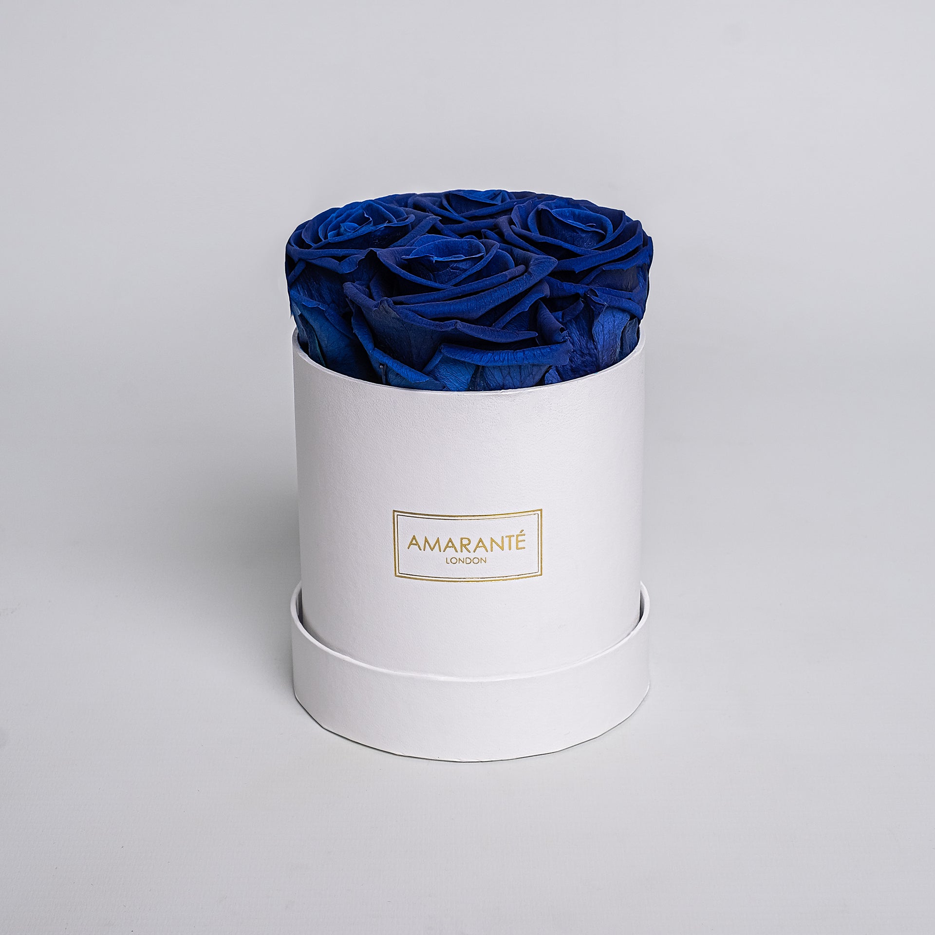 Infinity Roses > Small White Round Matte Rose Box – Amarante London